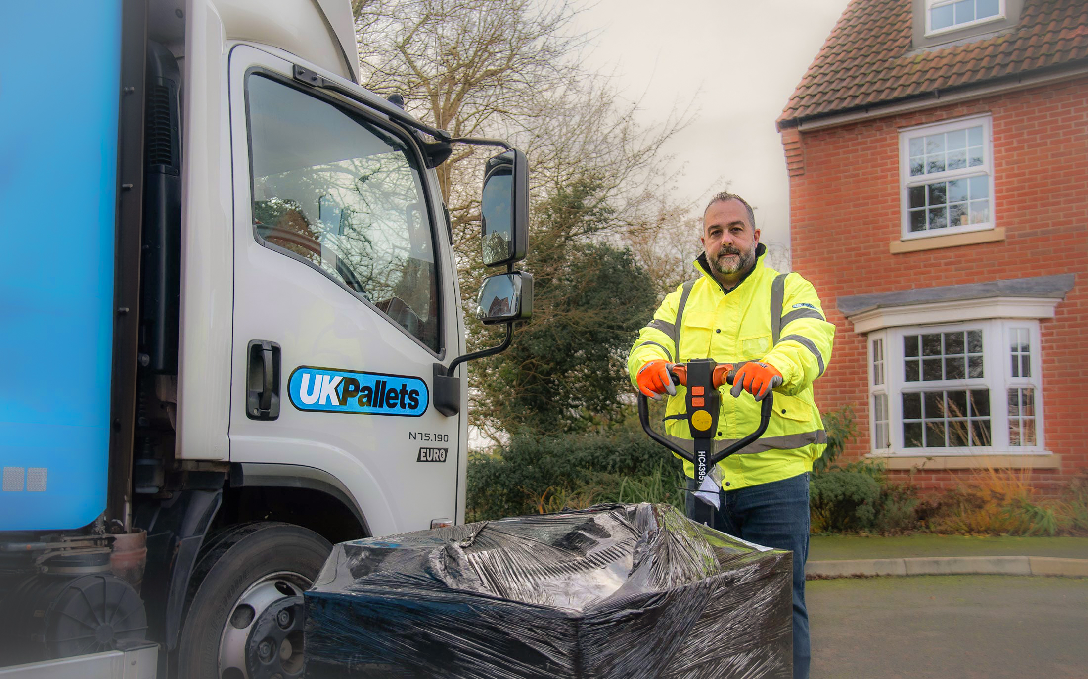 Pallet Delivery Quote : Book Online with UK Pallets